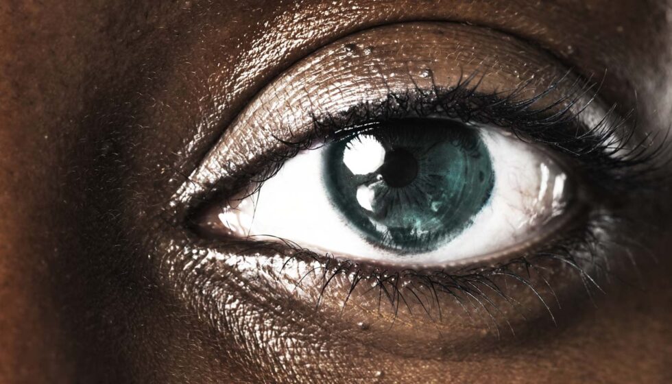 Cosmetic Corneal Tattooing: What It Is and Who It's For - El-Amin ...